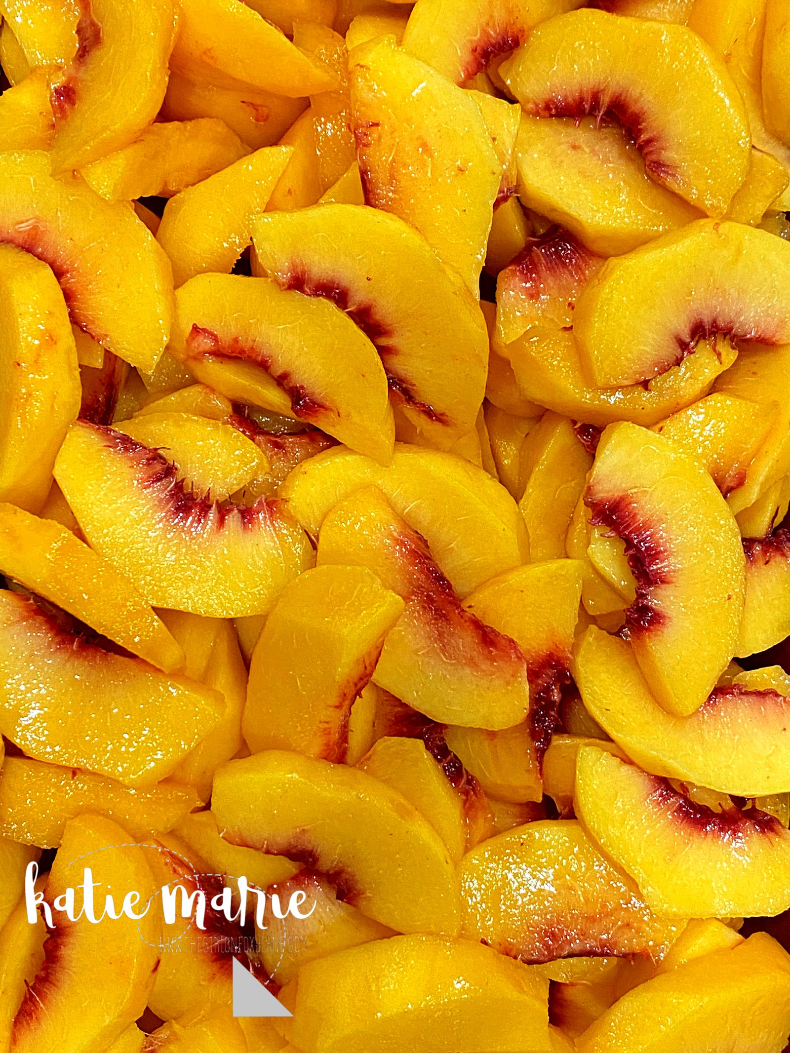 Peach Cobbler, Sliced peaches – {the girl on foxy lane}